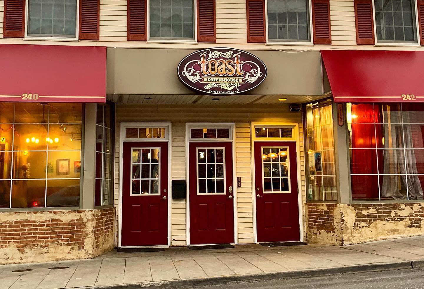 Toast Port Jefferson Closes Doors, Reopening in Port Jeff Station ...