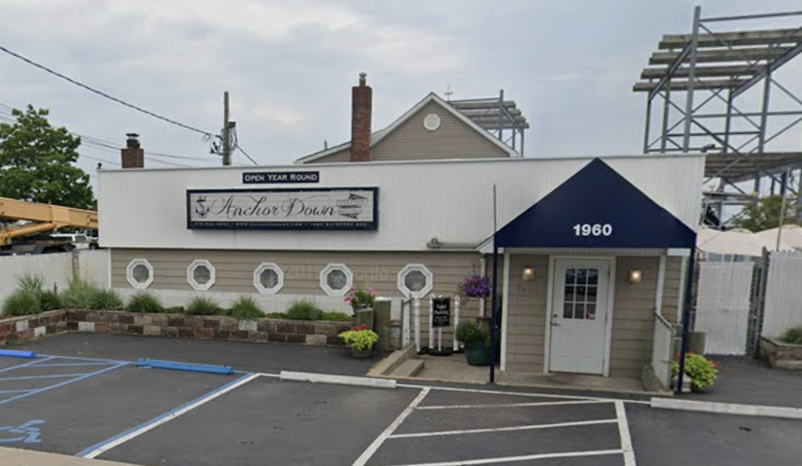 Merrick’s Rabbit Hole Bar & Grill to Close in November, Less Than a ...